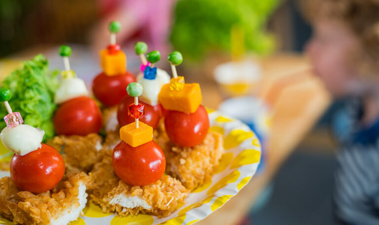Chicken for kids - the best recipes for your restaurant